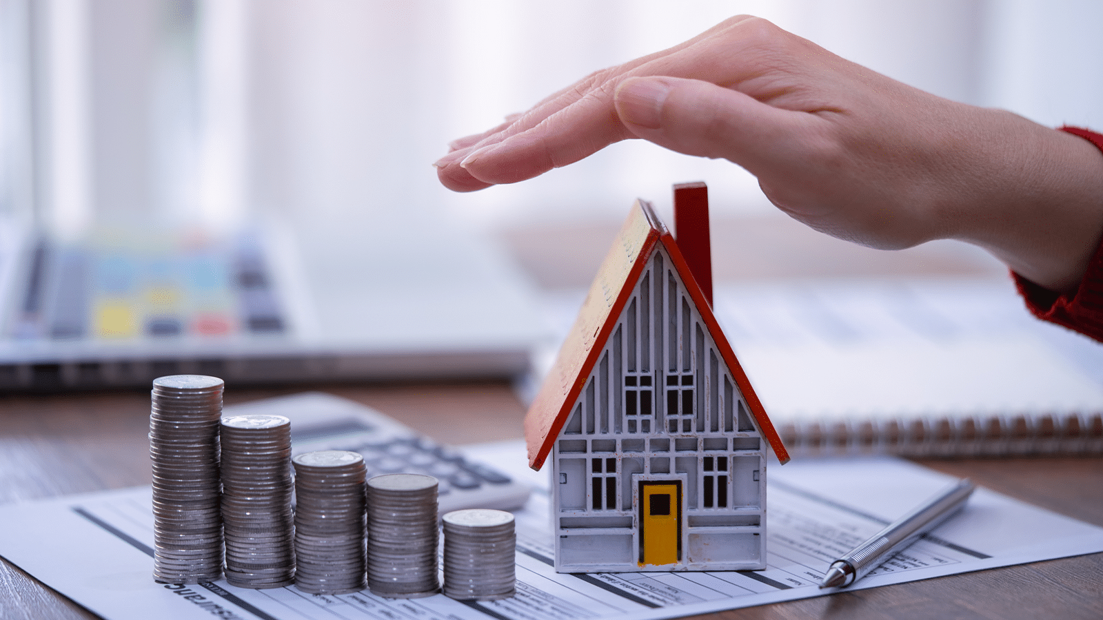 How to Navigate Rising Homeowners Insurance Costs